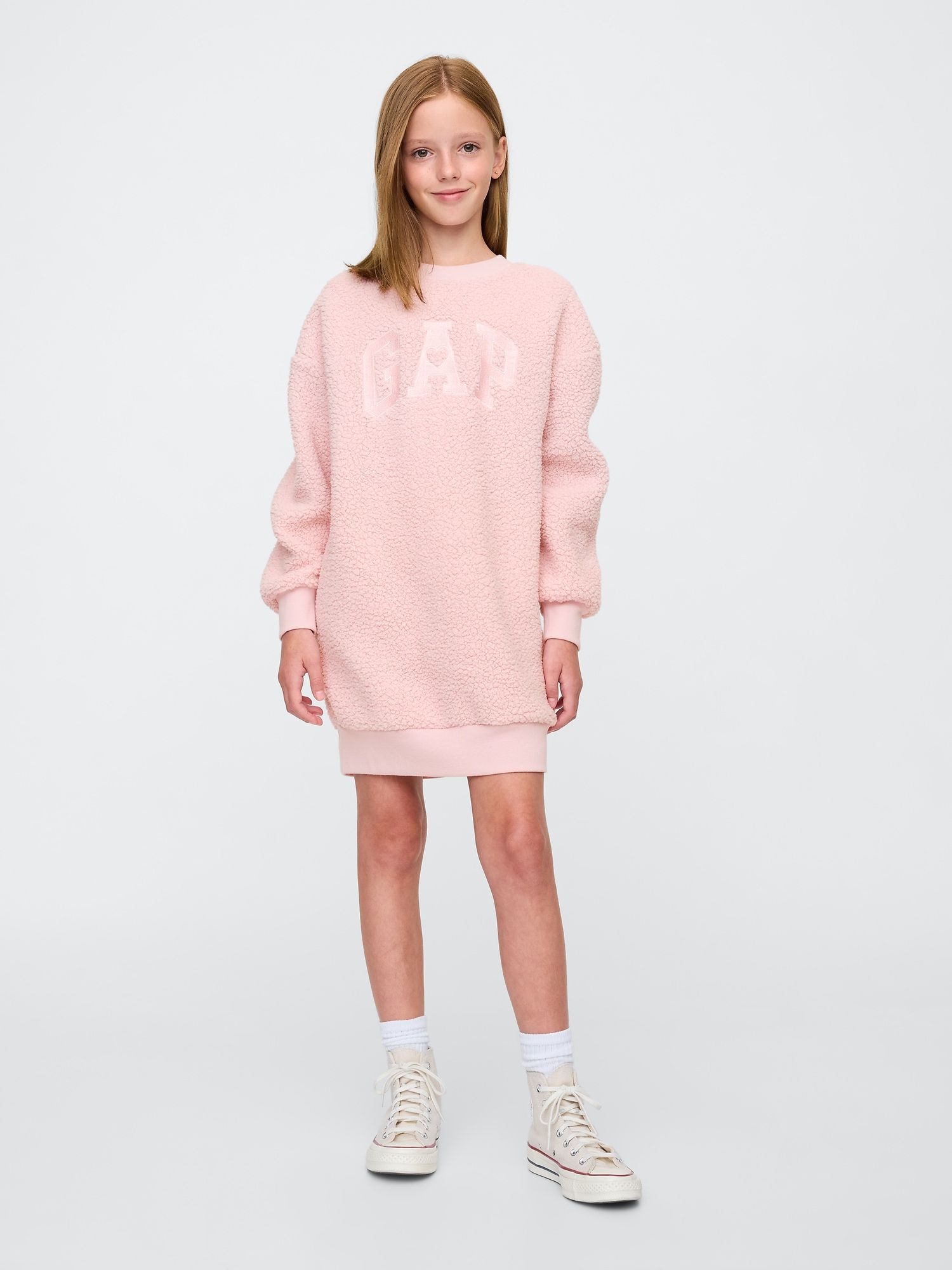 Gyerek oversize sherpa ruha logóval | GAP.hu