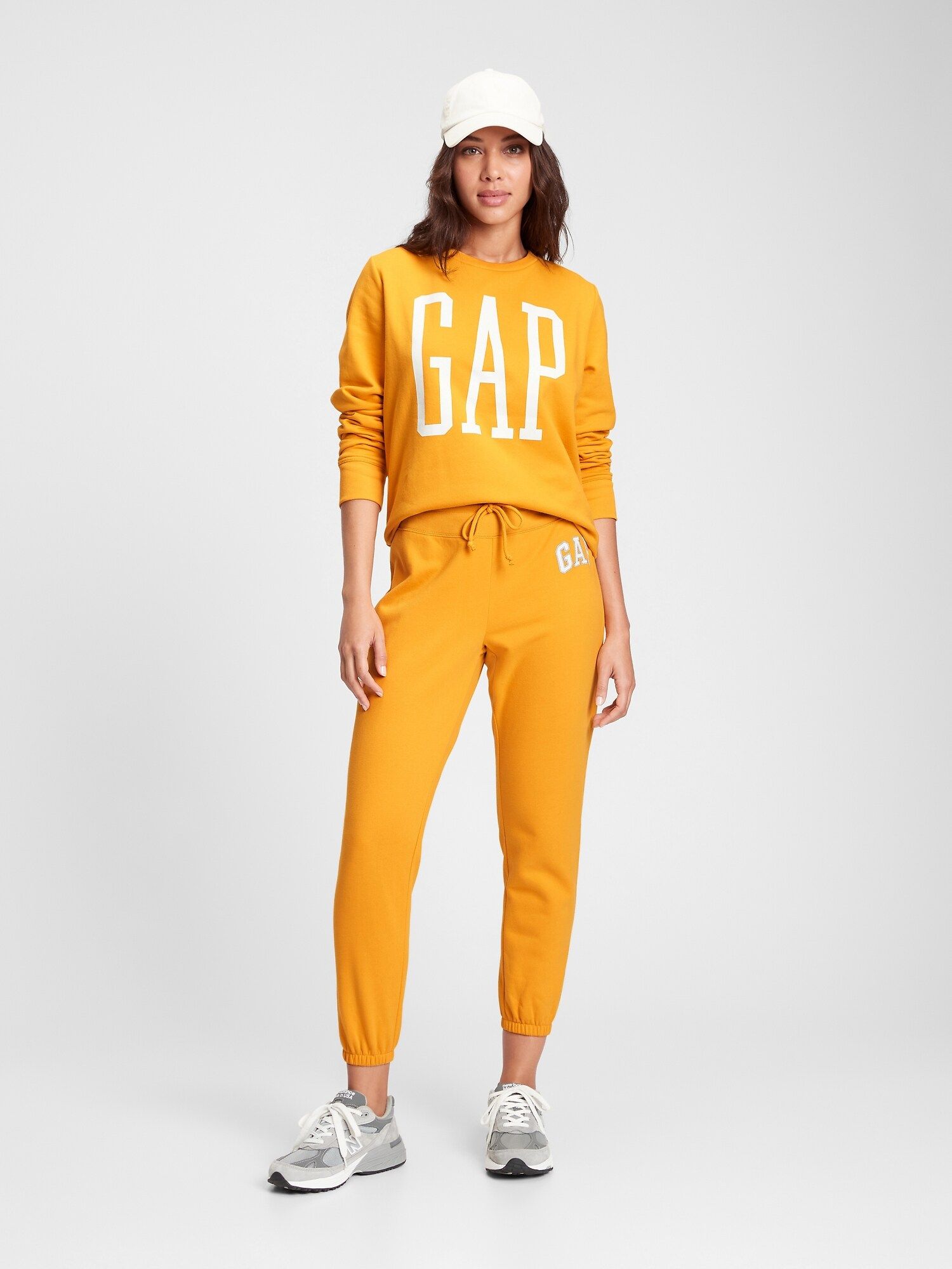 Spodnie dresowe classic logo GAP | GAP.pl