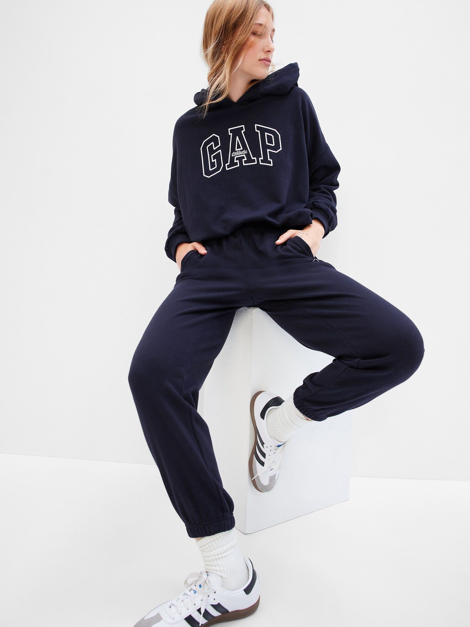Sweatshirt GAP athletic mit Kapuze | GAP.at